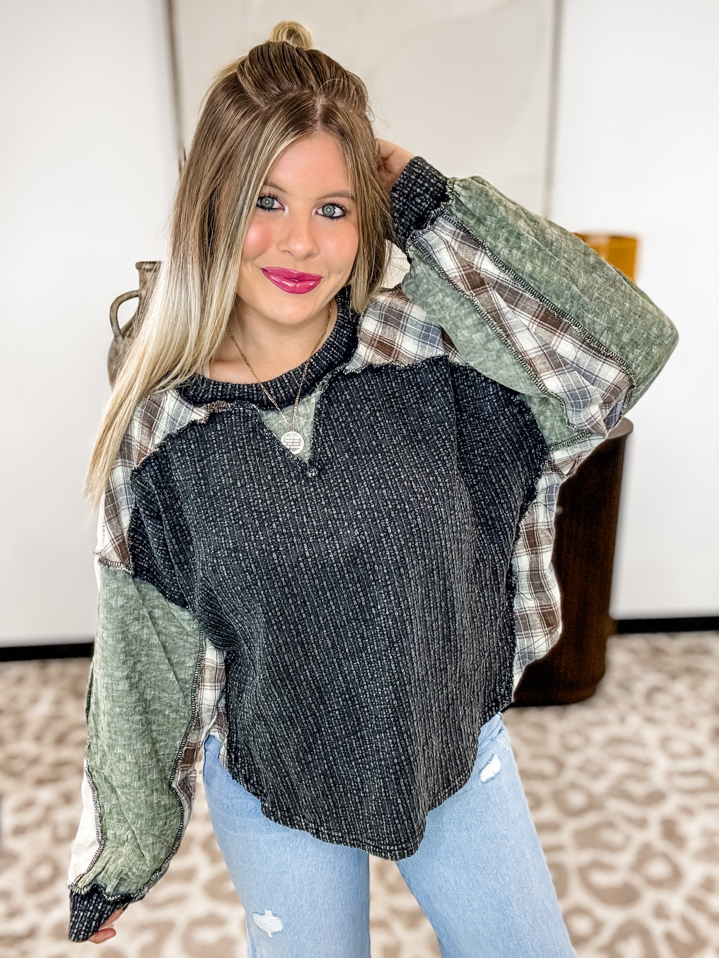 Threaded Harmony Top - Black – Re-Fabbed Boutique