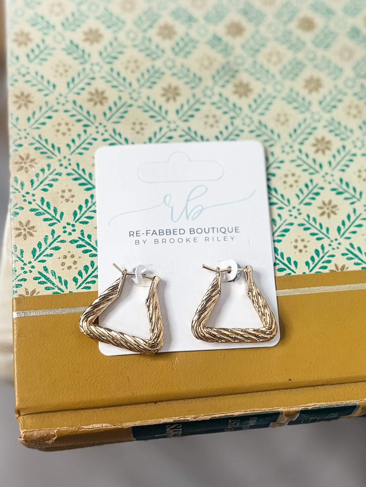 Twisted Triangle Hoops – Re-Fabbed Boutique